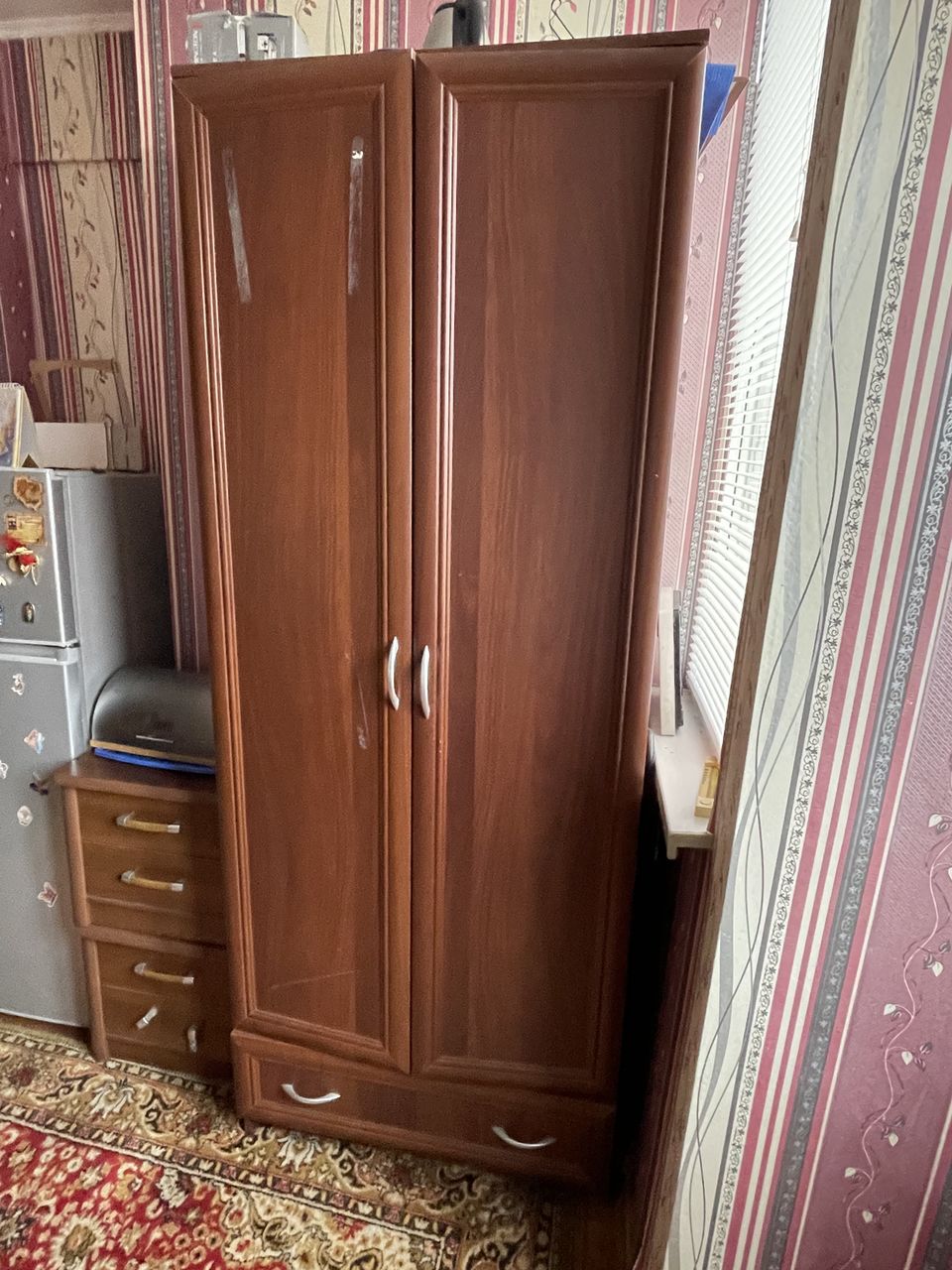 Шкаф