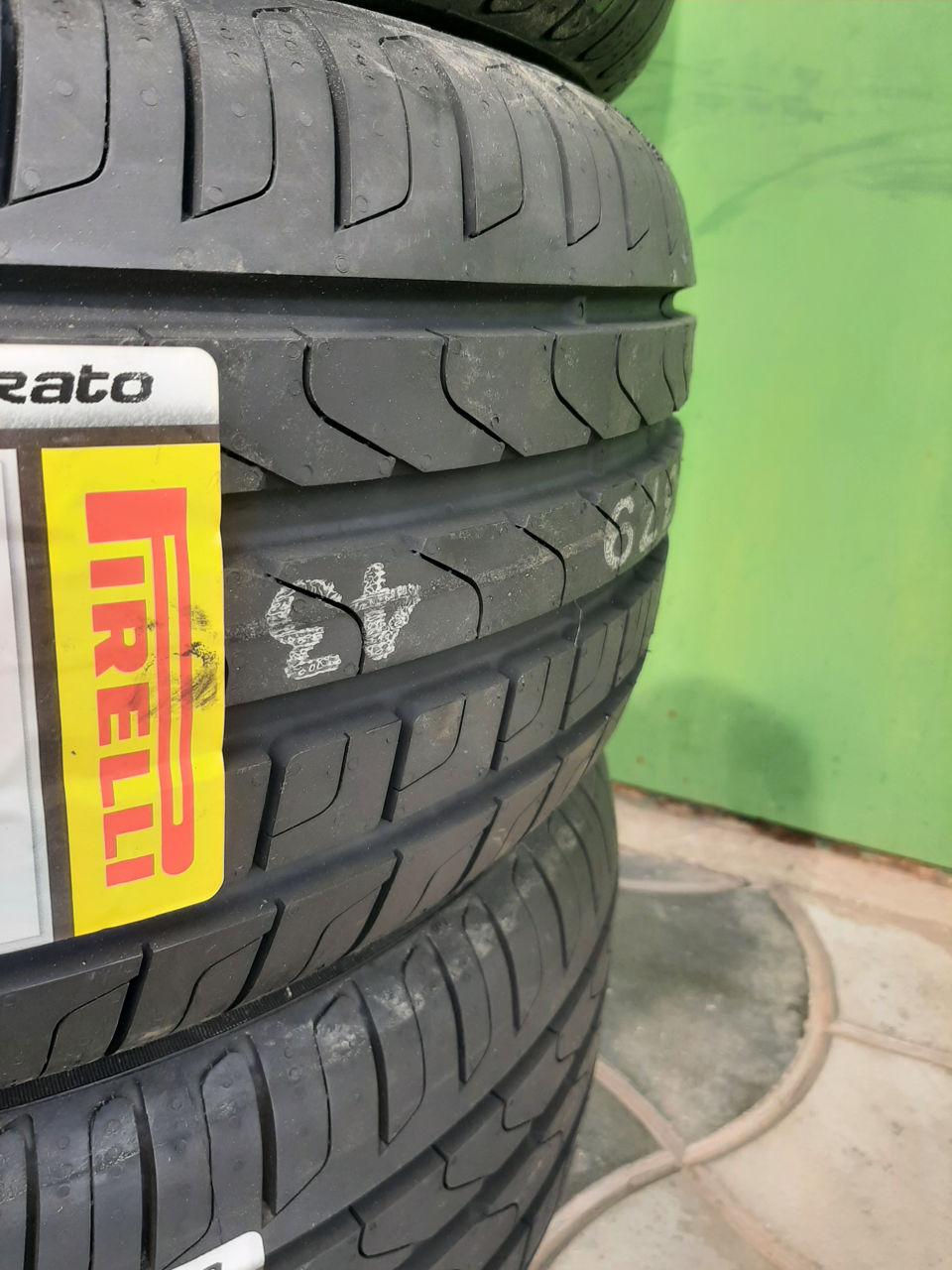 215/45 r16 pirelli noi