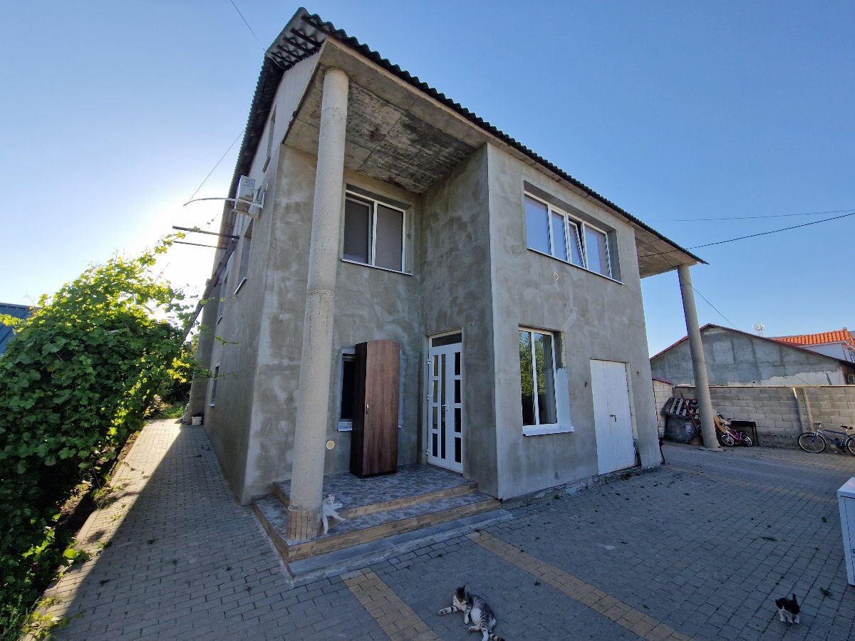 Casa noua gata de locuit