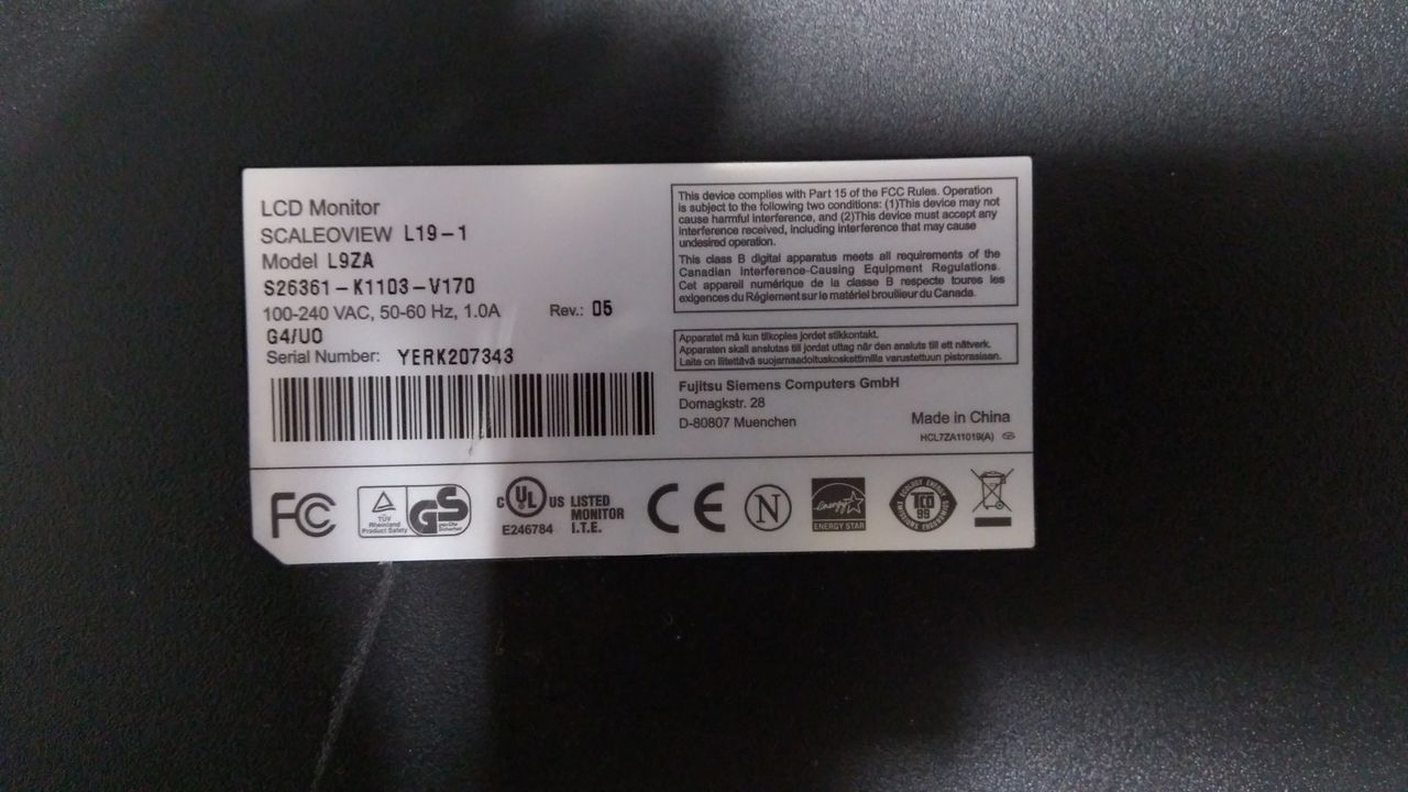 Fujitsu-Siemens Scaleoview L19-1