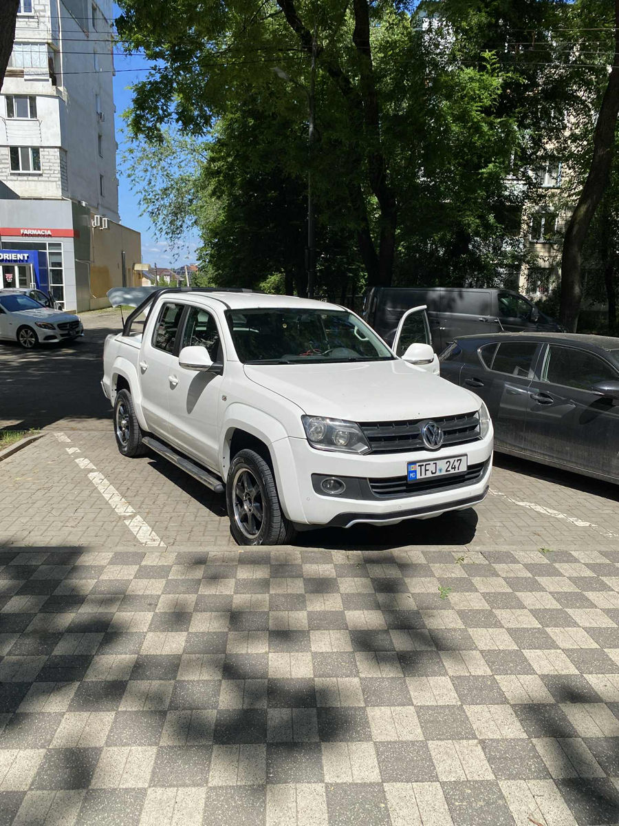 Volkswagen Amarok an. 2012 cu rulaj 400000 km, Diesel, 13900