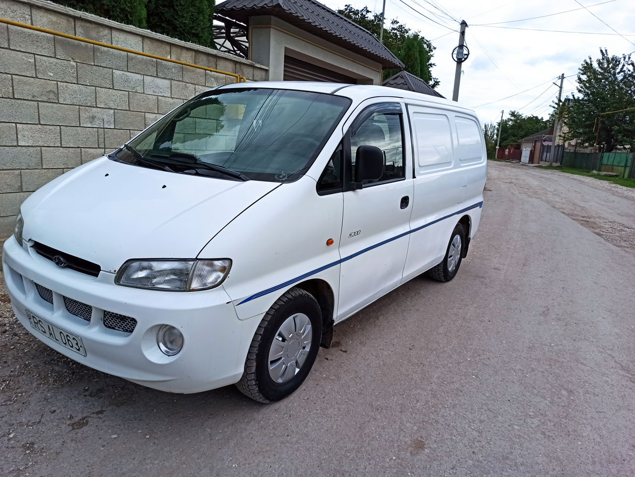 Hyundai H 200
