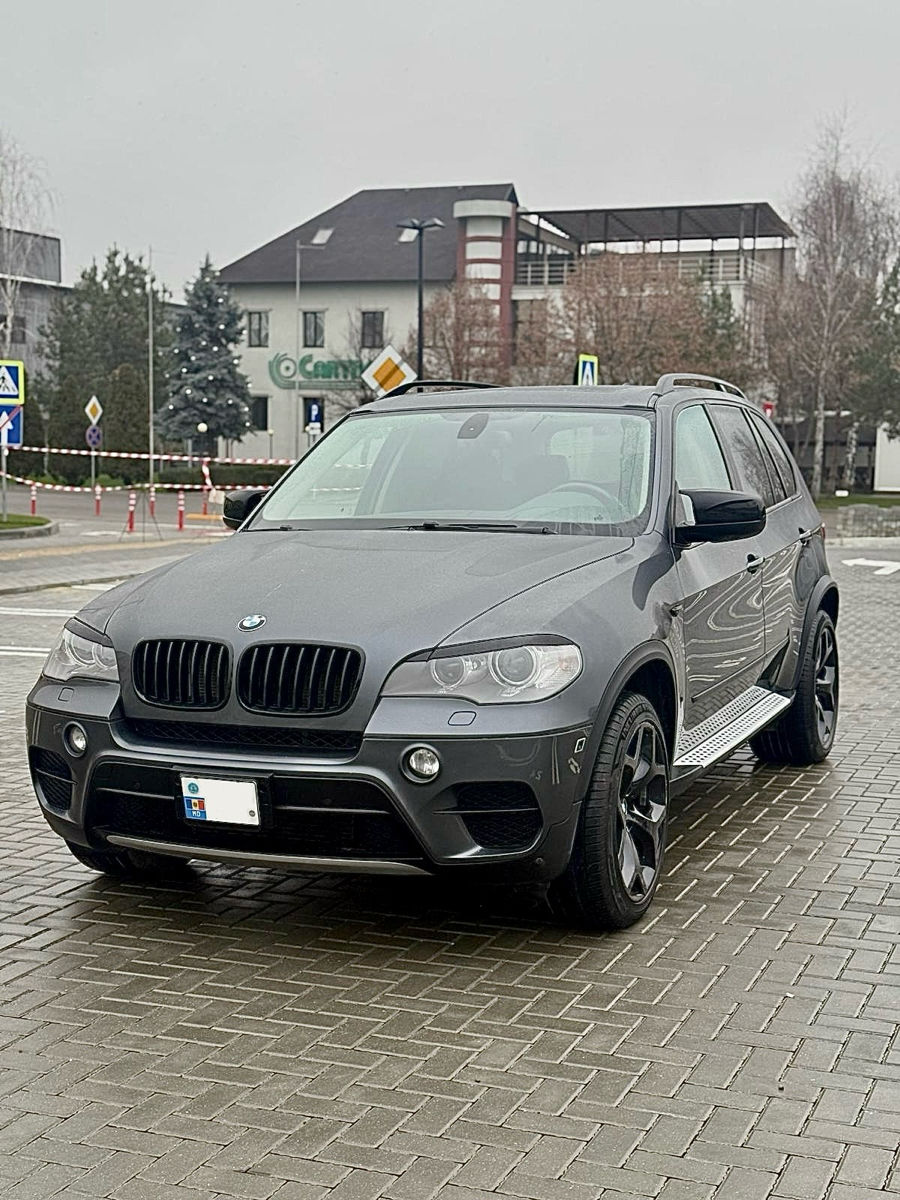 BMW X5 2012 г. с пробегом 255555 км, Бензин, 15555
