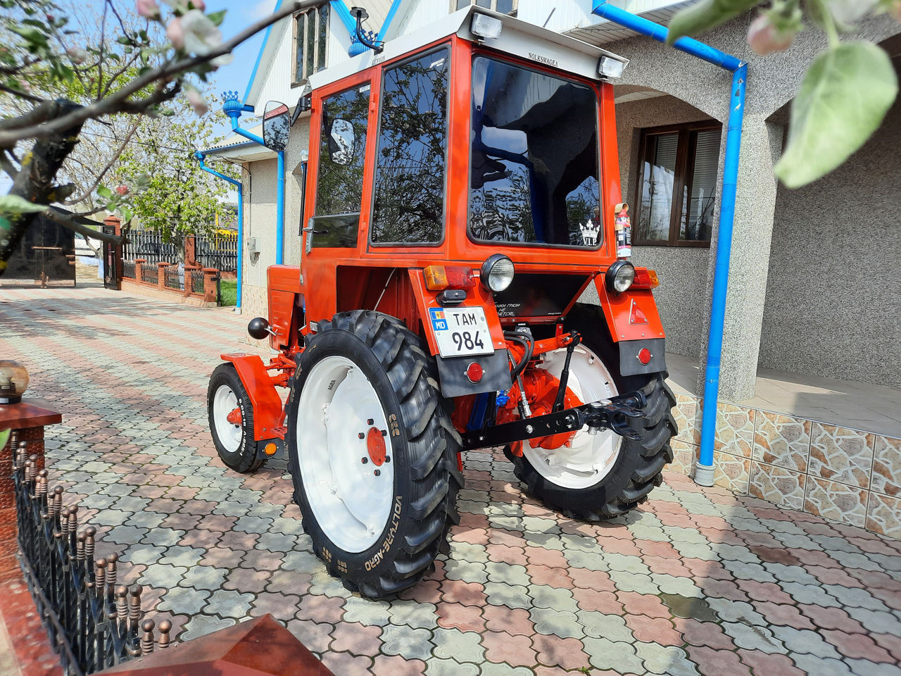 Tractor T 25