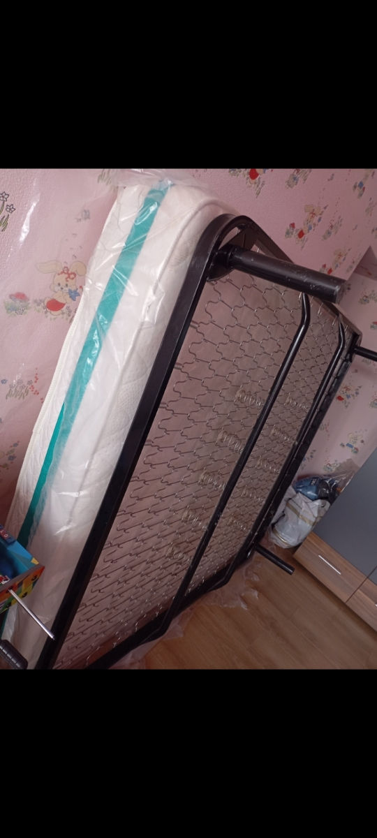 2-ух спальная кровать + матрас