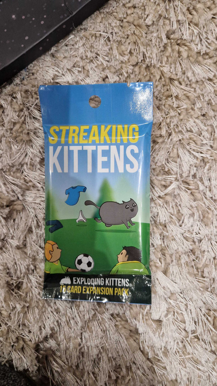 Imploding Kittens + Streaking kittens. 2 extensii pentru Exploding kittens