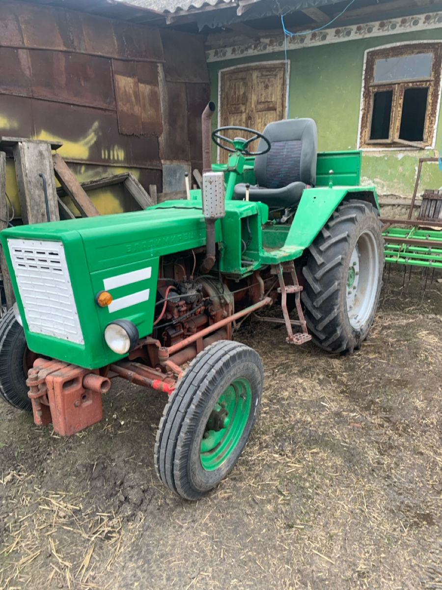 Vind Vladimiret. t25.T25. Sau schimb pe bus