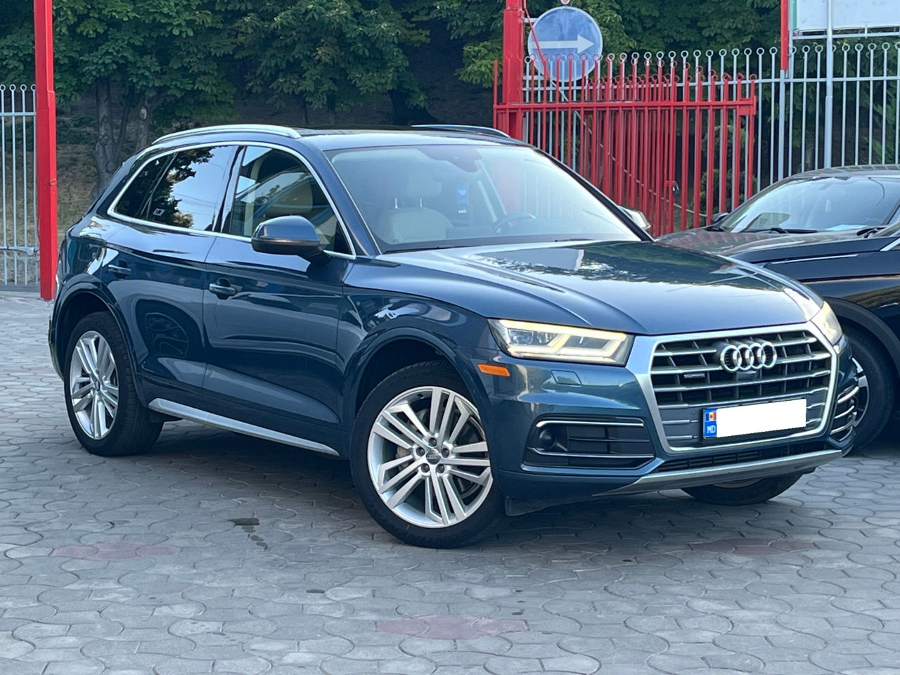 Audi Q5 an. 2018 cu rulaj 160010 km, Benzină, 24499
