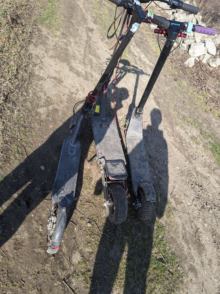 Kukrin G4 ecran stricat