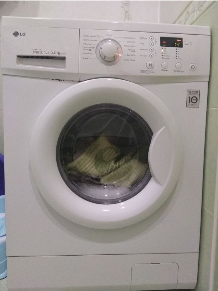 LG DIrect-Drive 5.5kg.Lucreaza bine,Fara difecte.