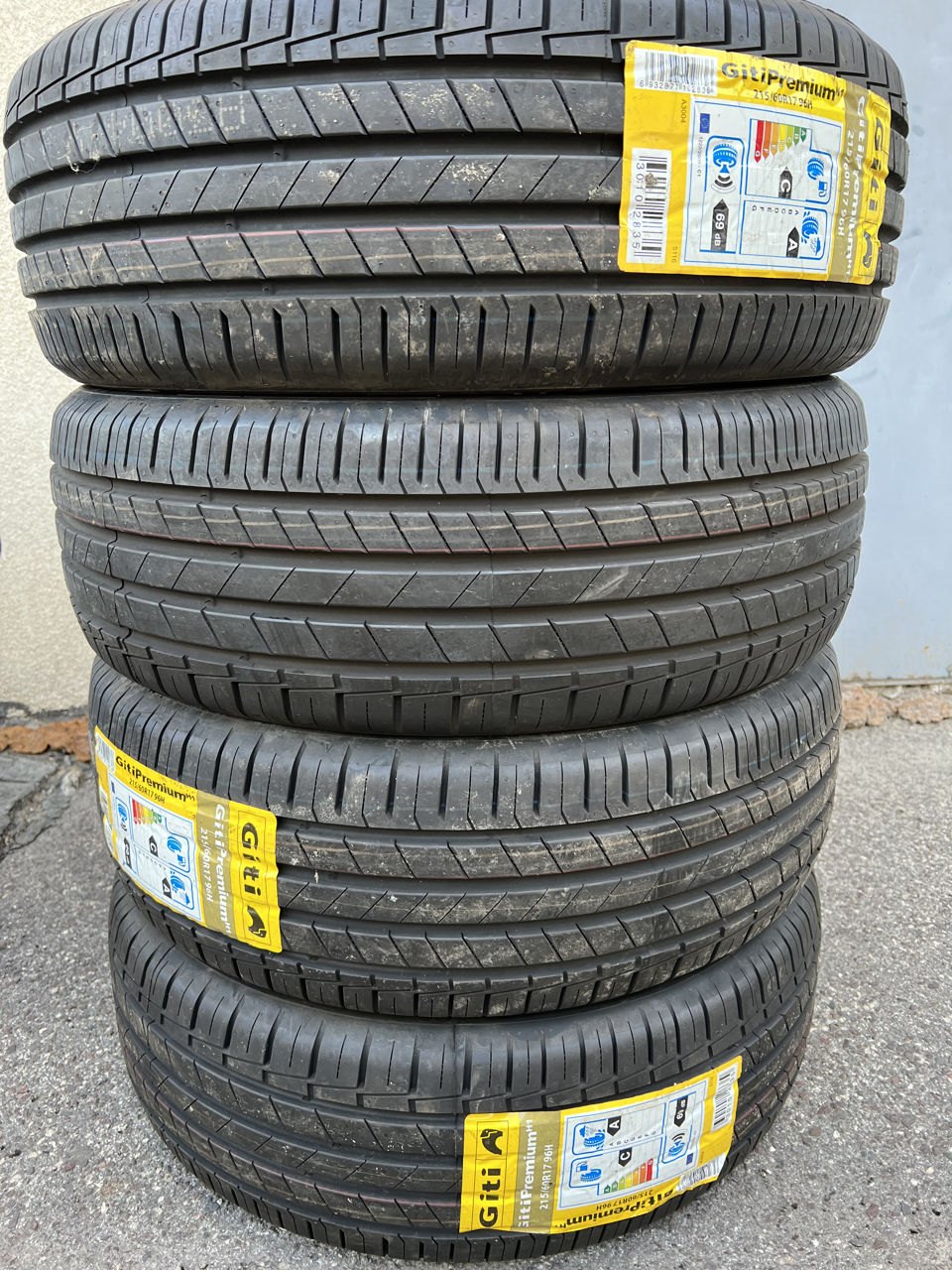 R17 215/60 Giti Premium H1 SUV