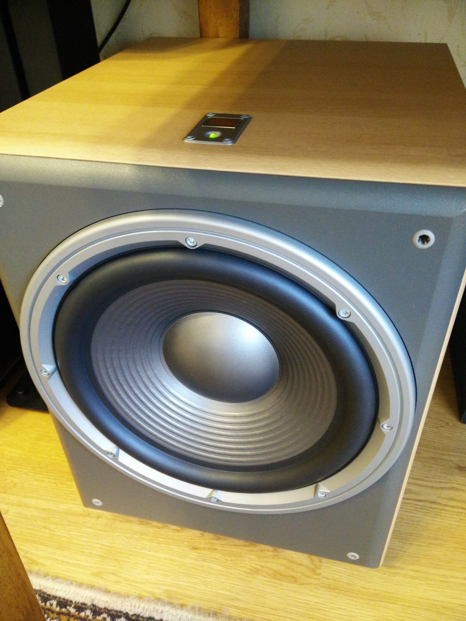 Сабвуфер JBL Northridge E250P/230