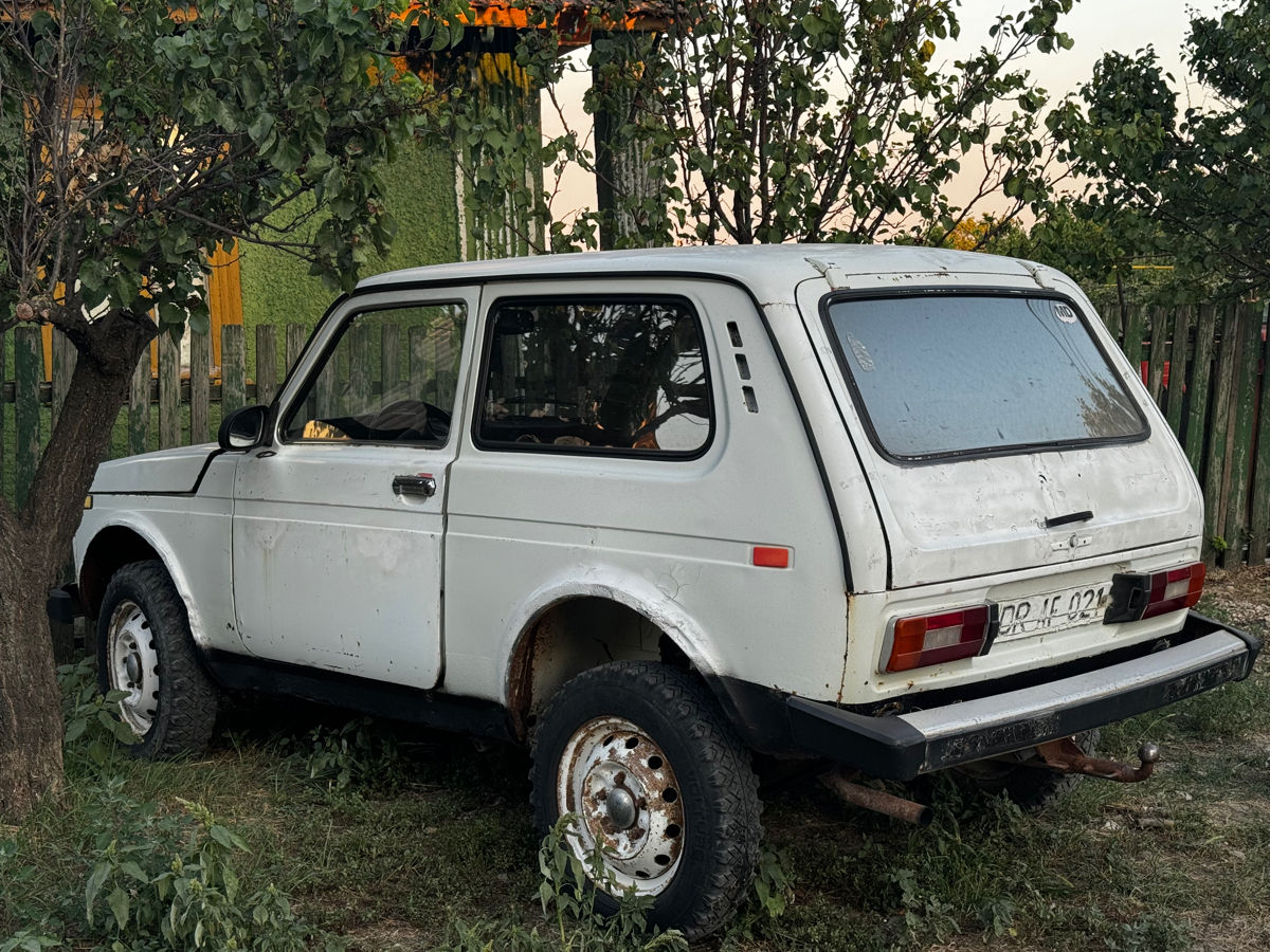 Lada / ВАЗ 2121 (4x4) an. 1989 cu rulaj 200000 km, Benzină, 950