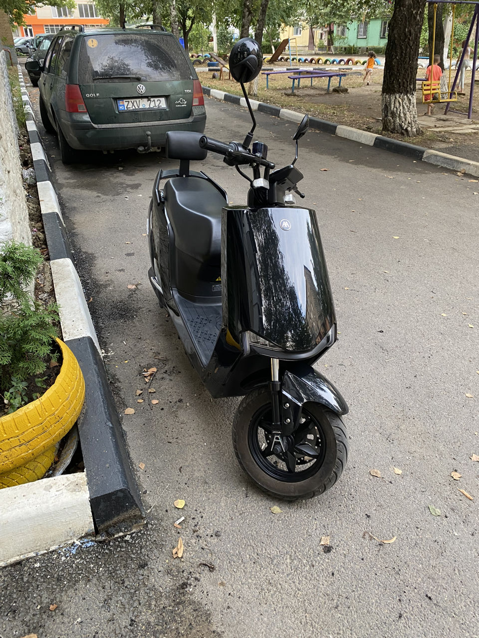 Другая марка Aima m4