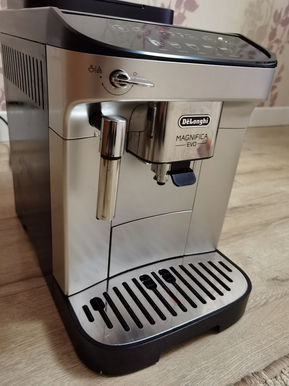 Automat de cafea DeLonghi Ecam292.33.SB Magnifica EVO