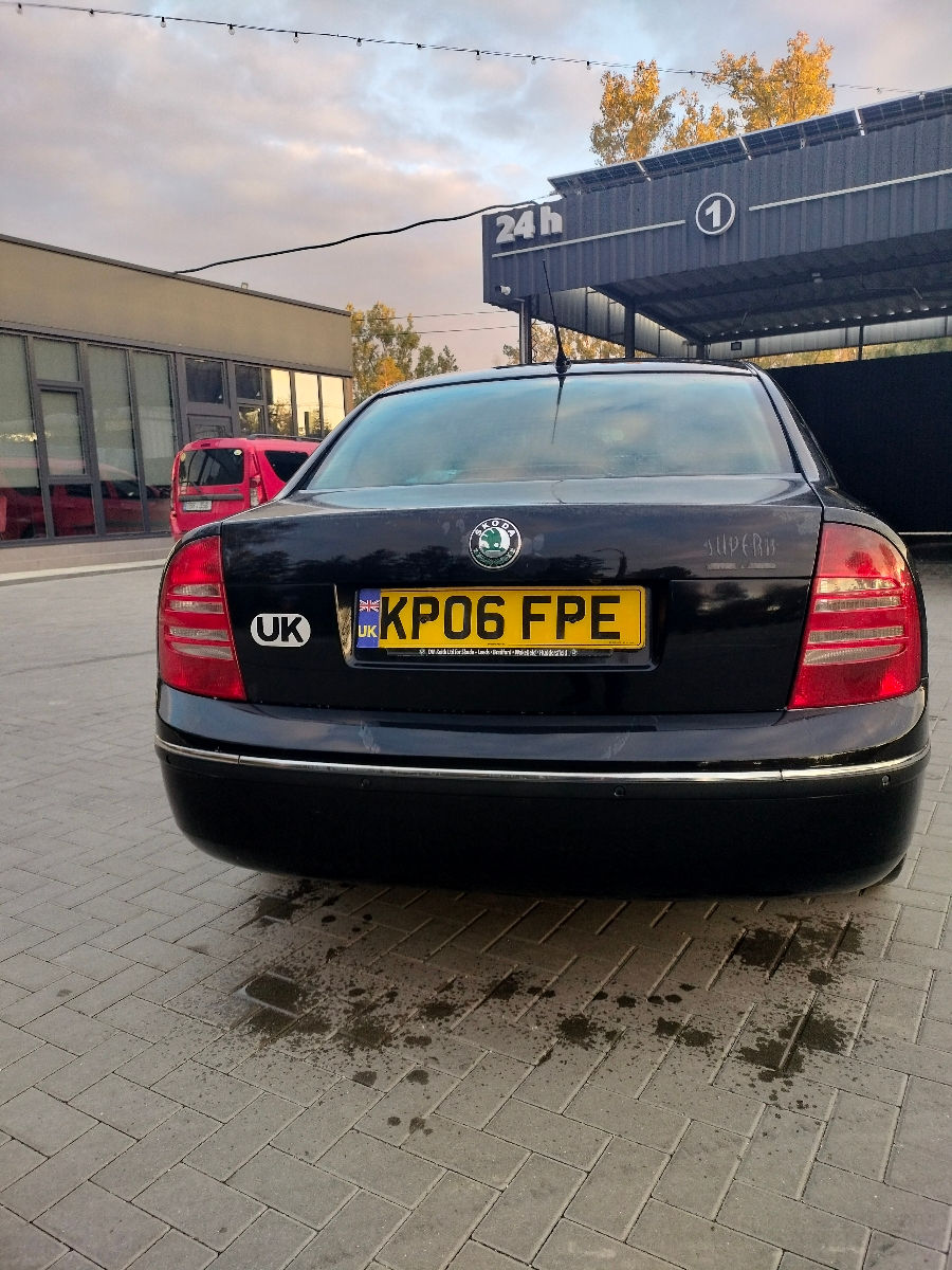 Skoda Superb an. 2006 cu rulaj 70000 mi, Diesel, 2250