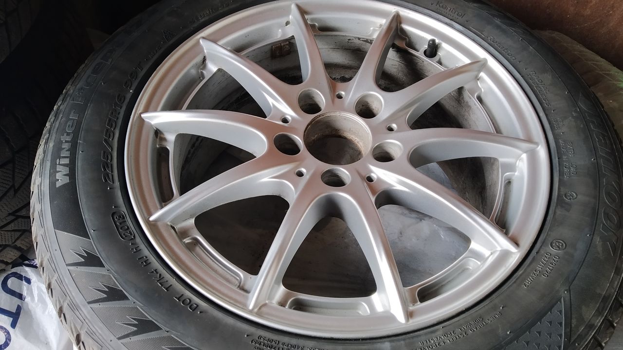 R16 Mercedes original диски + резина 205/60 2018