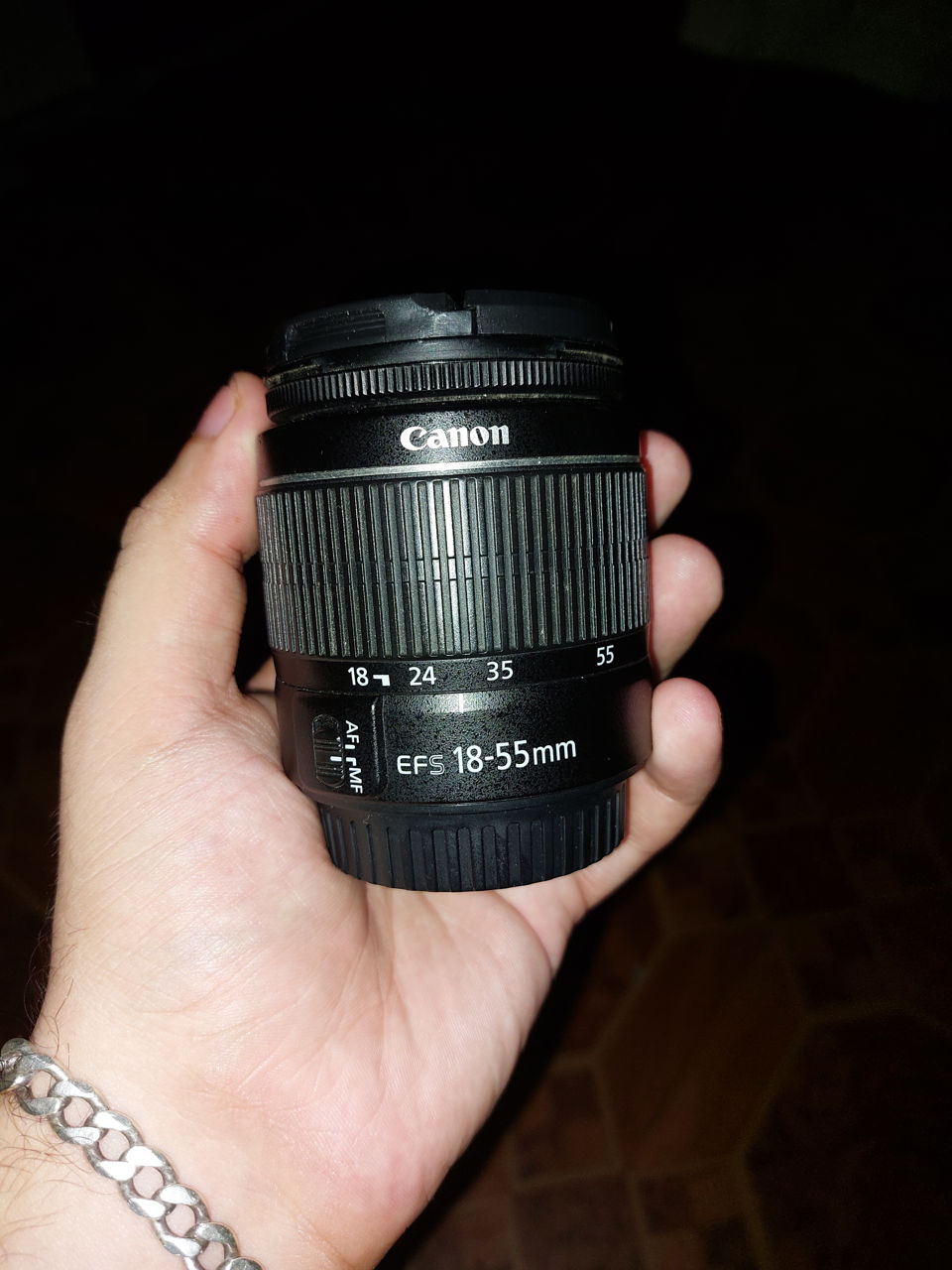 Обьектив Canon Efs 18-55