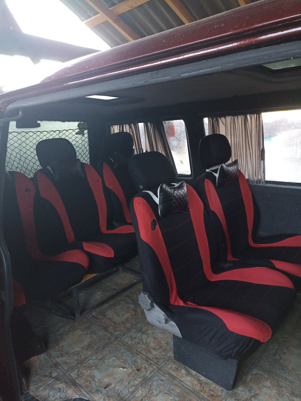 Volkswagen Caravelle 1997 г. с пробегом 379000 км, Дизель, 4200