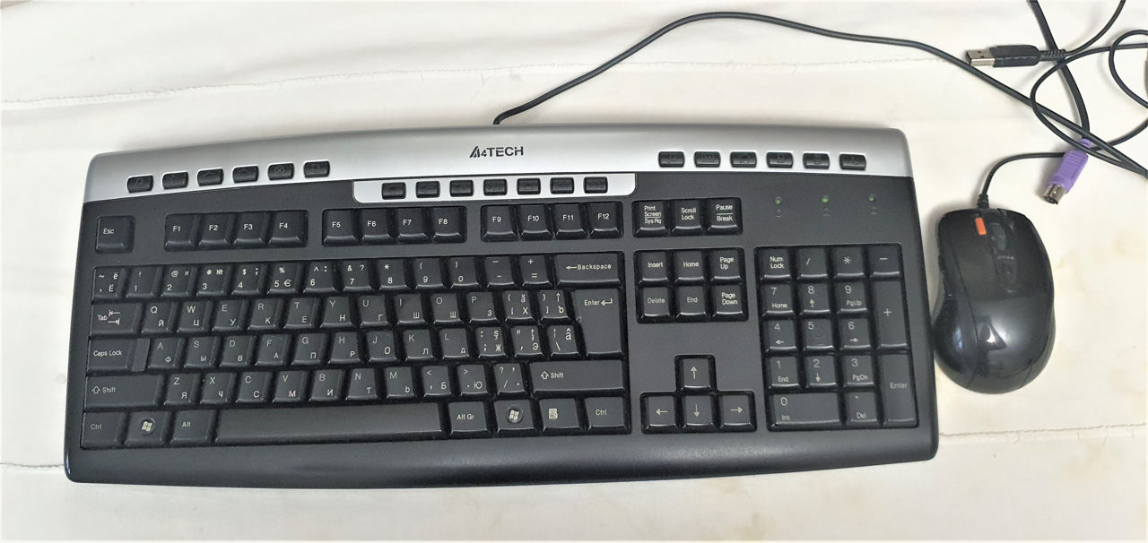 Настольный компьютер (монитор+case+клавиатура+mouse)