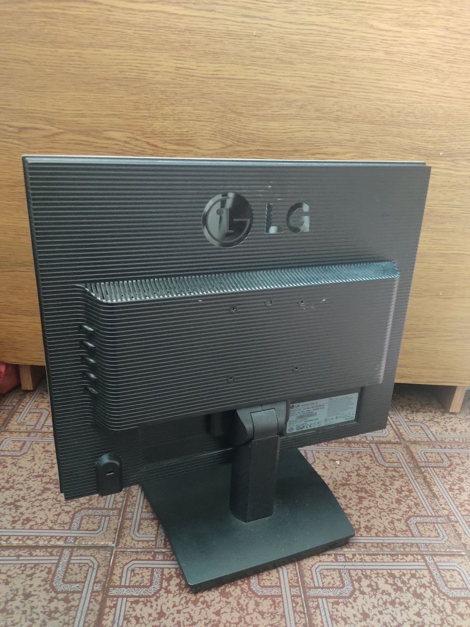 Монитор LG 19 дюймов
