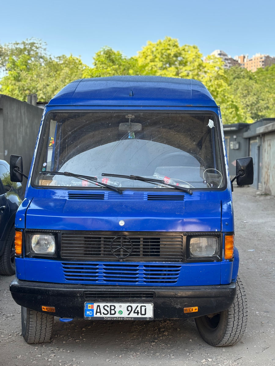 Mercedes Botos 310d an. 1993 cu rulaj 200000 km, Diesel, 3500