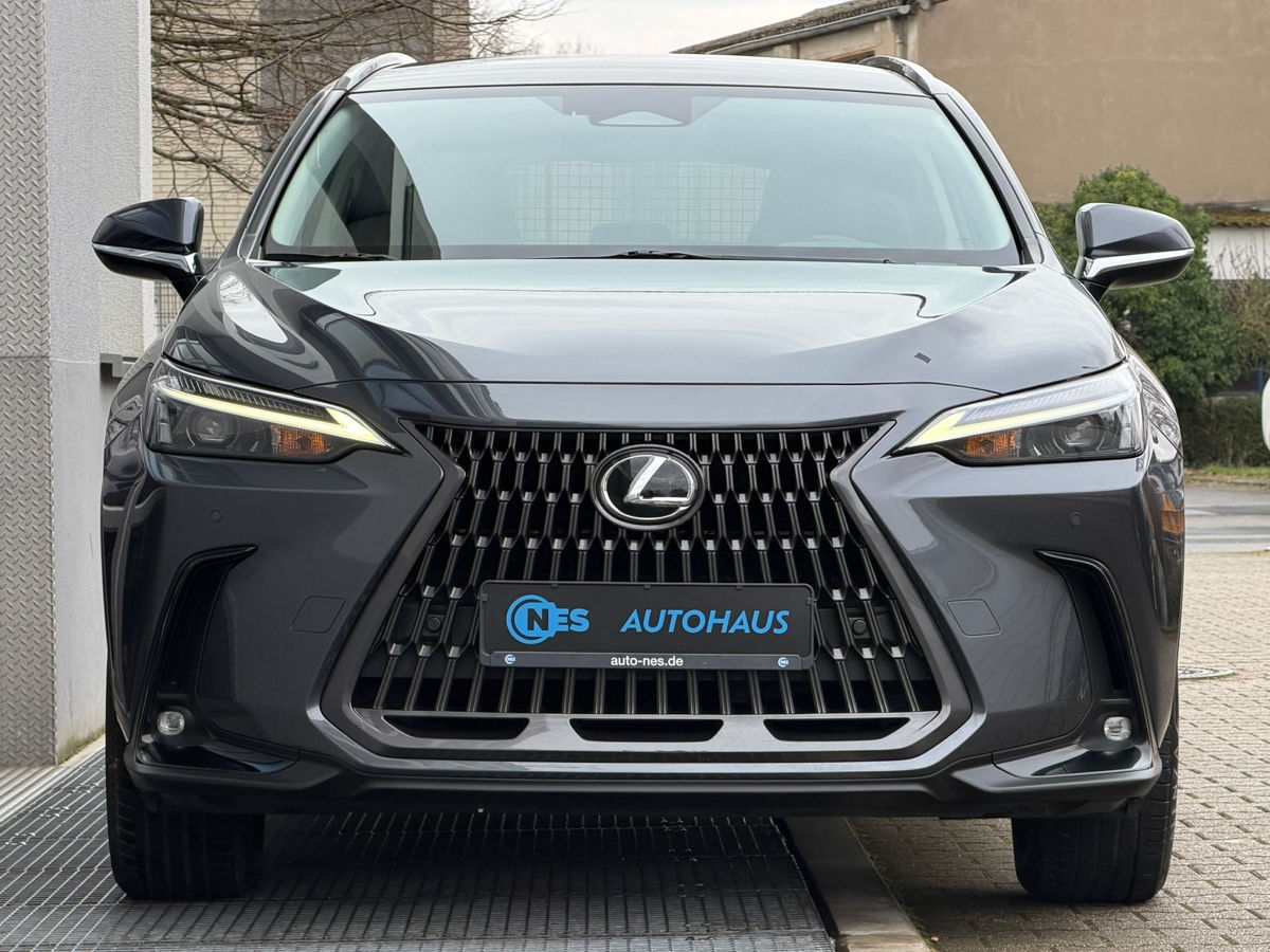 Lexus NX Series an. 2022 cu rulaj 171256 km, Hybrid, 32999