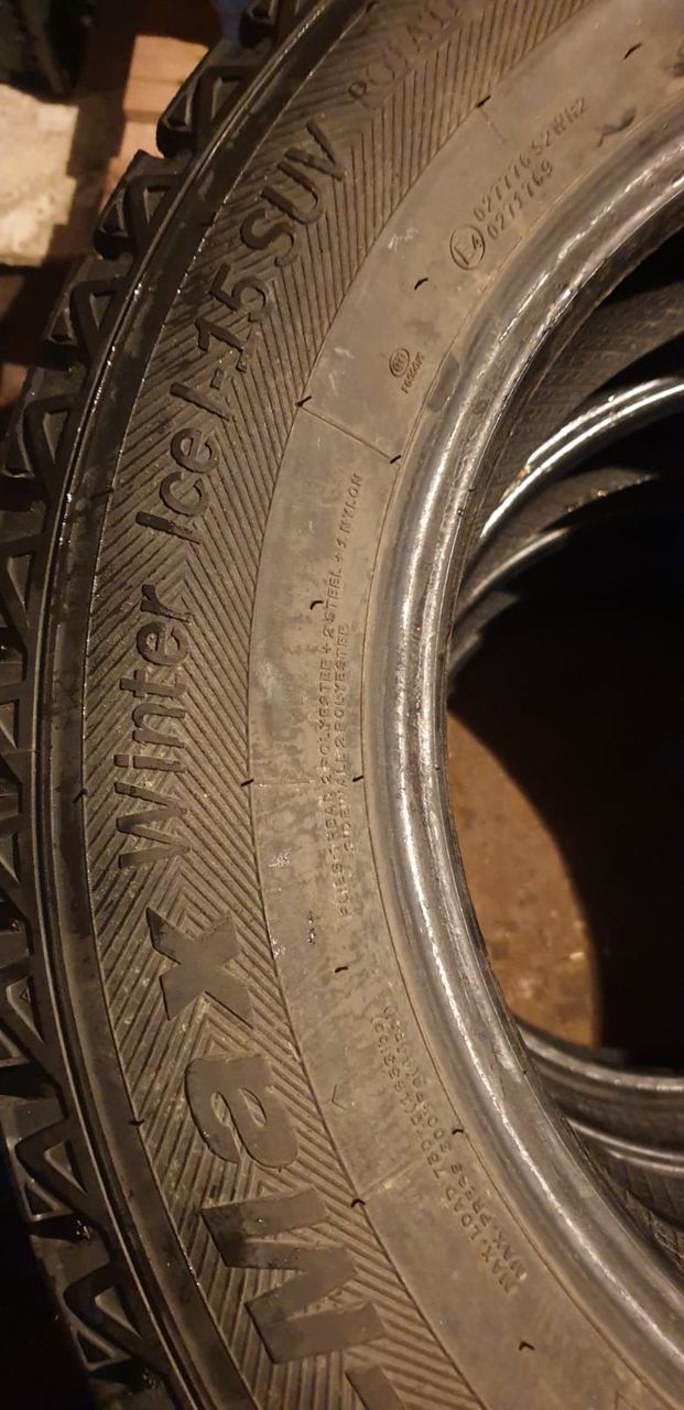 Se vind 4 cauciucuri