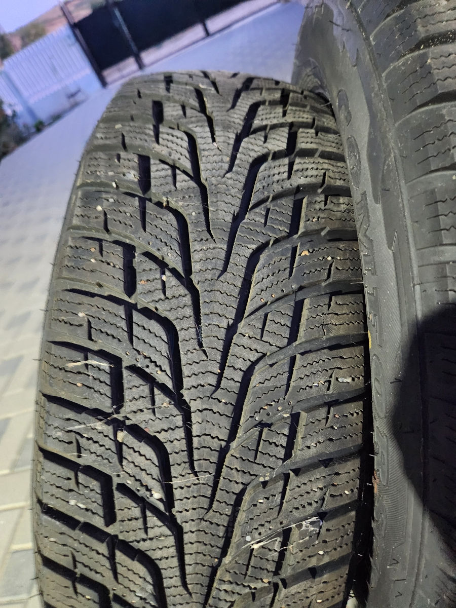 Vând anvelope de iarnă