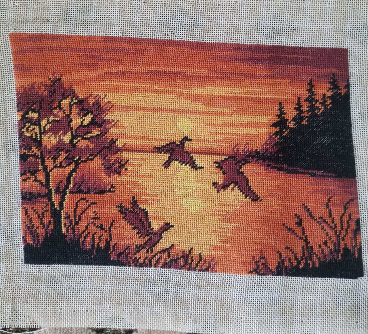 Broderii cu biser , goblen si in combinatii