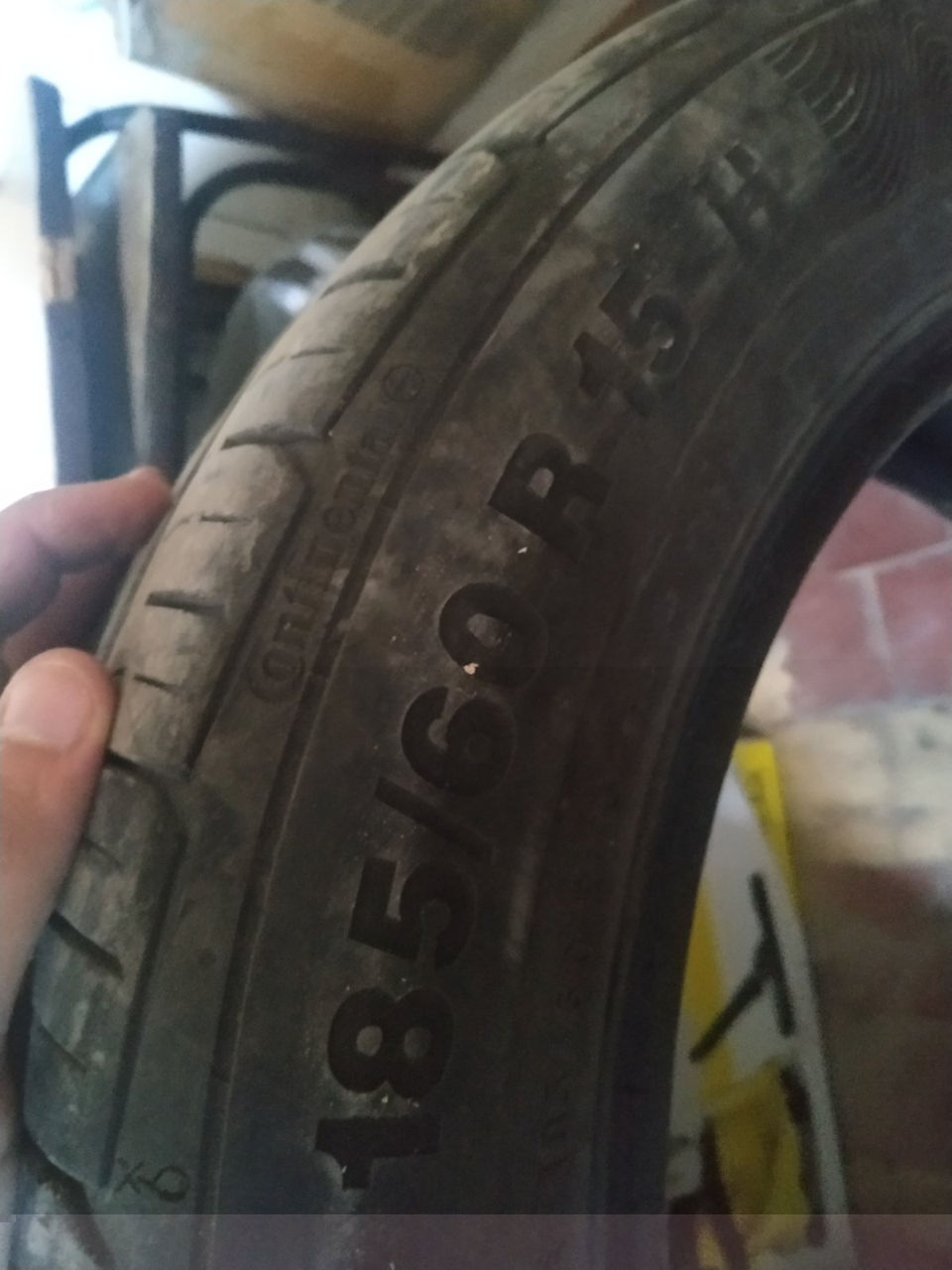 Continental R15 185/60