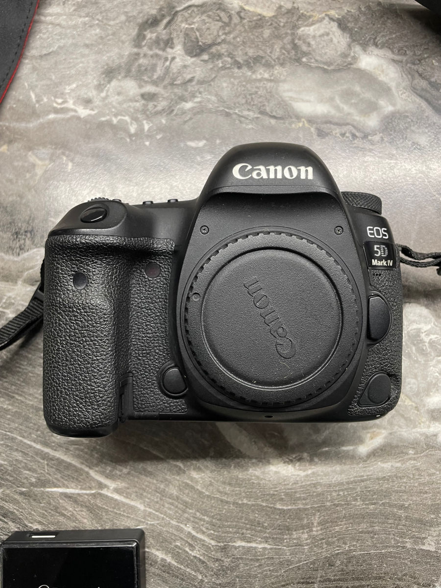 Canon 5D Mark IV / Ef 50mm 1:4