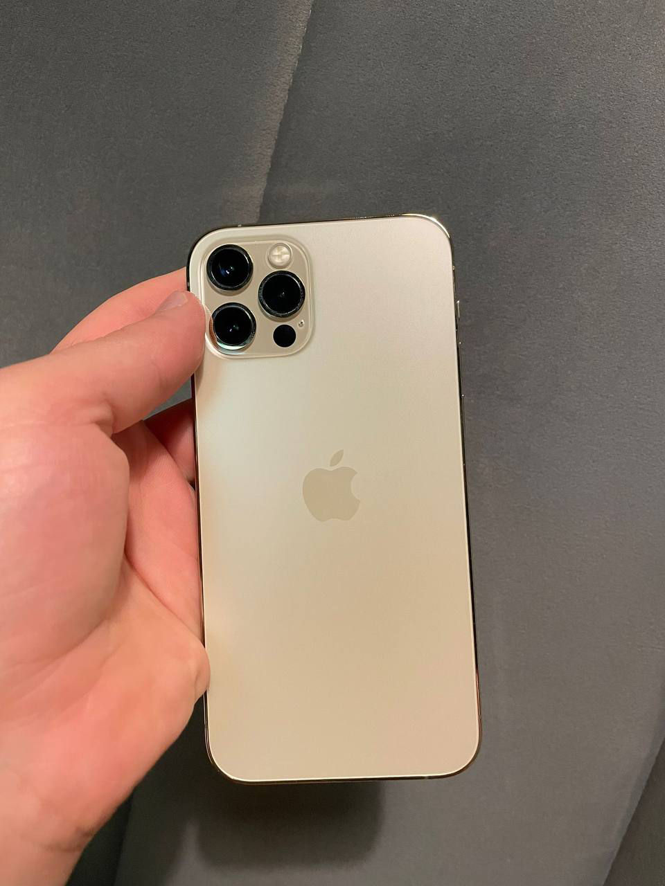 Iphone 12 pro 512 gold 730€
