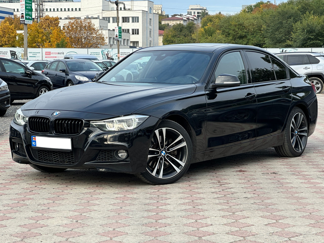 BMW 3 Series 2017 г. с пробегом 136451 км, Плагин-гибрид (бензин), 15999