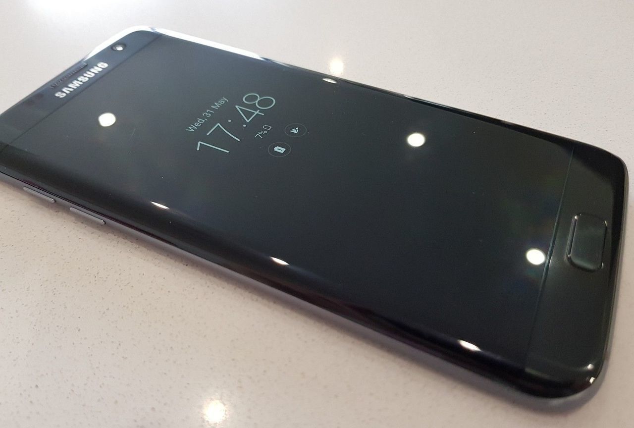 Samsung Galaxy S7 Edge 32GB ( Mеняю )