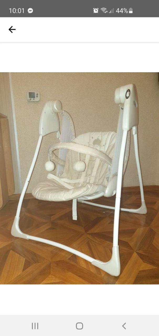 Vând un pat și un scrânciob pentru copil nou născut