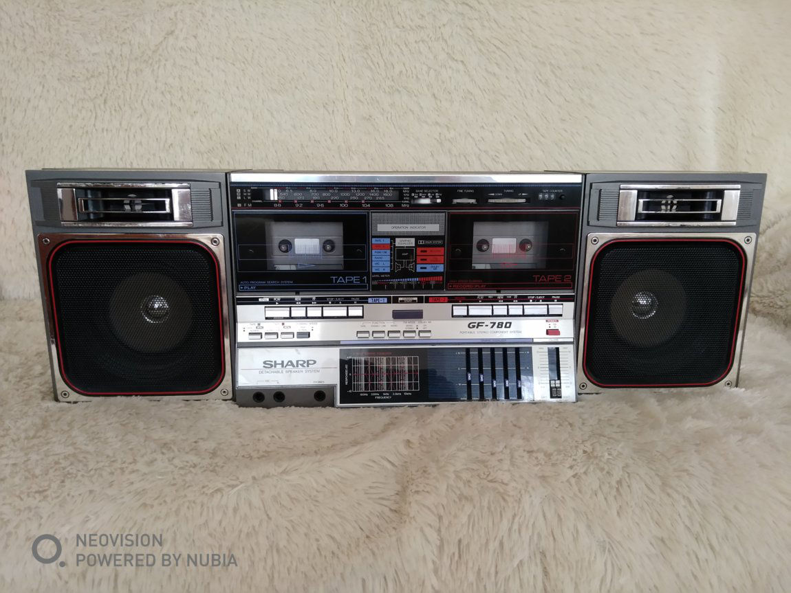 Sharp QT 70, Sharp GF 780, Sony.