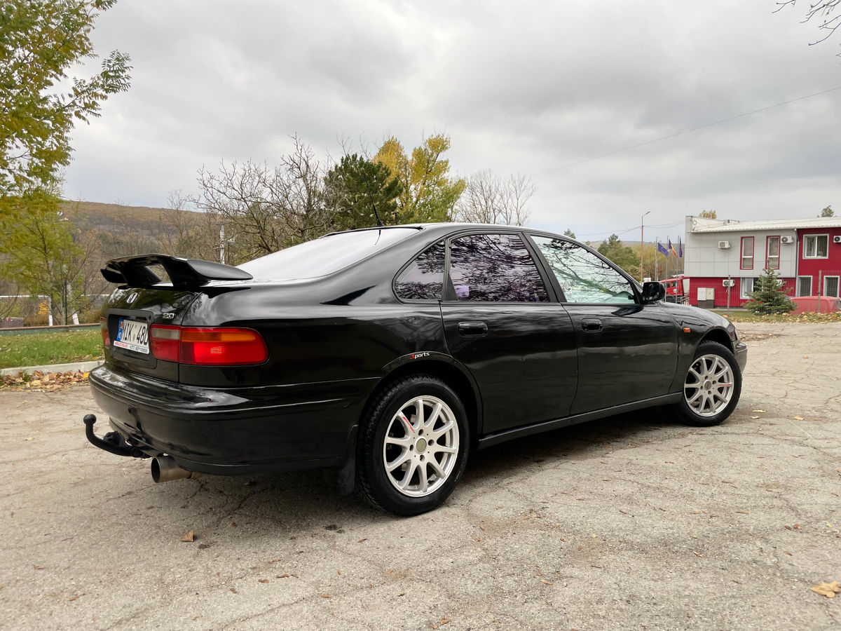 Honda Accord an. 1997 cu rulaj 300000 km, Benzină, 2350