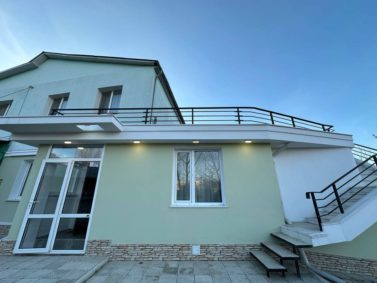 Apartament la sol cu curte proprie