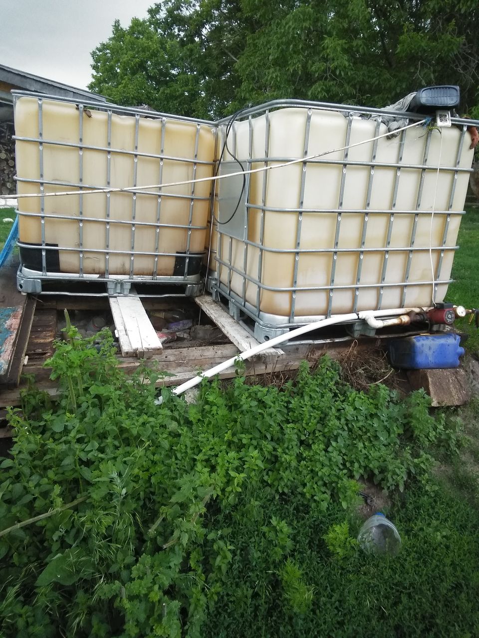 vind butoi cub plastic de o tona