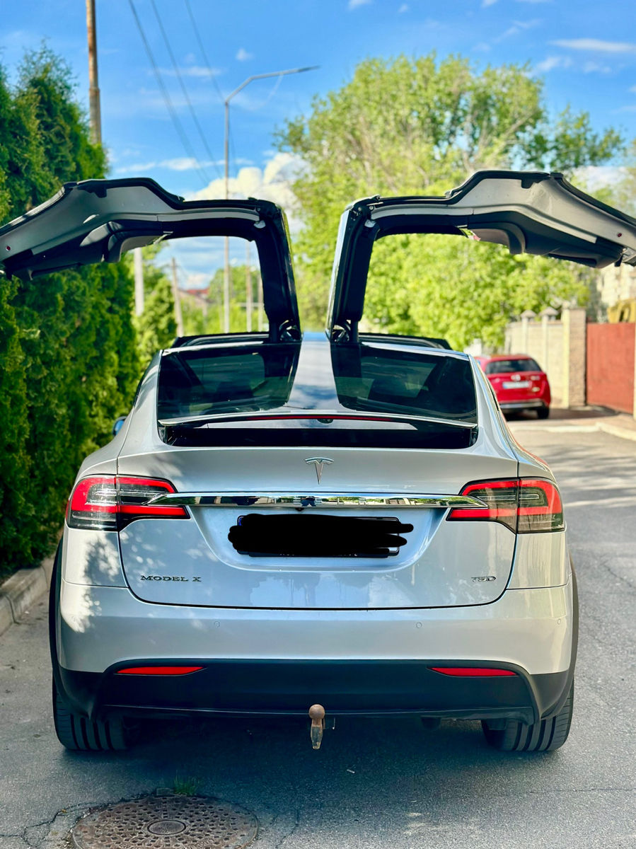 Tesla Model X