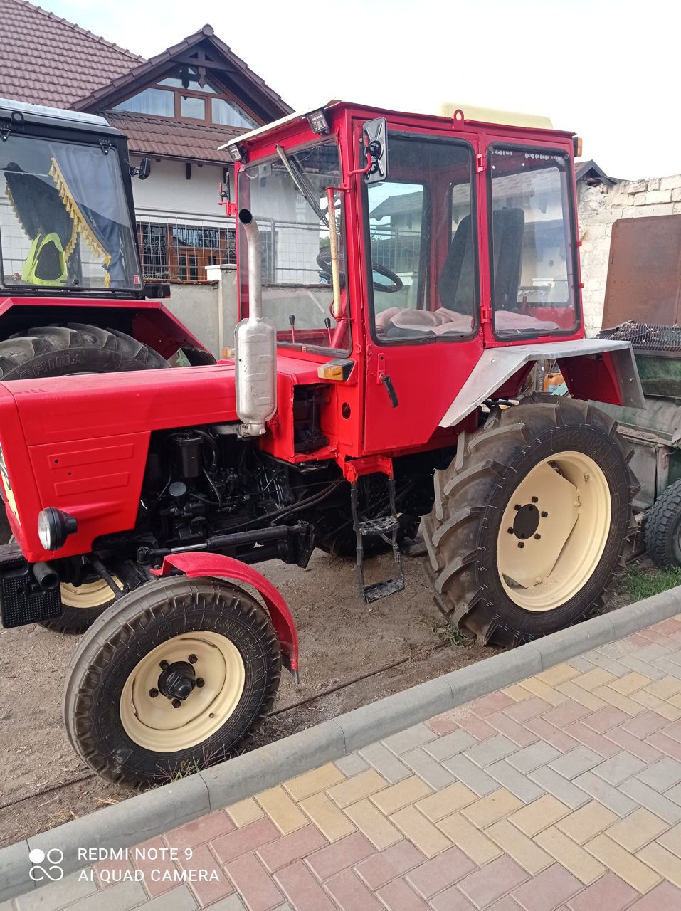 vand tractor t-25