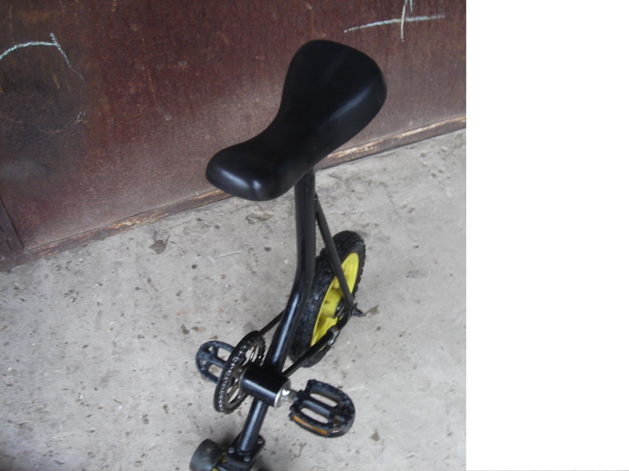 Велик с тремя колёсами 600лей..bicicleta cu trei roti