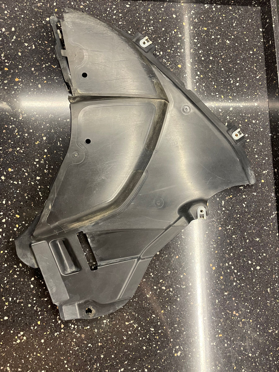 Bmw G30 Protectie bara fata dreapta