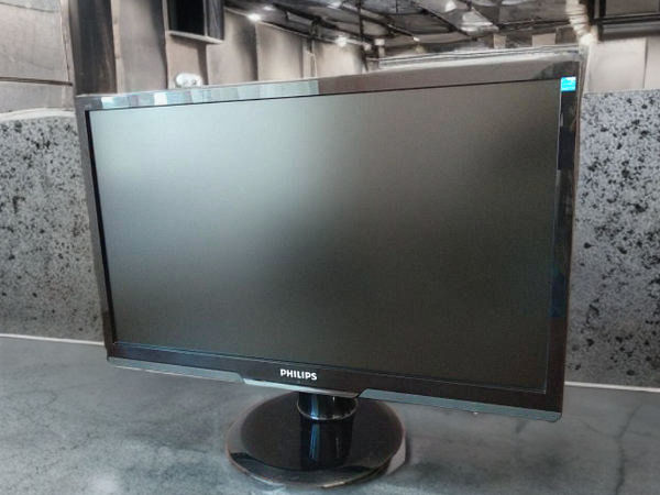 Монитор Philips E-line 244E2 / 24" (1920x1080)