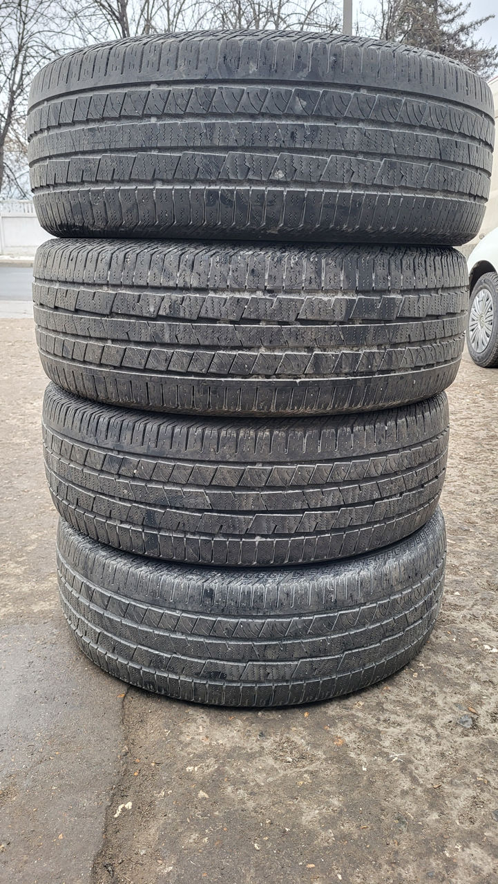 R19 235/55 Continental