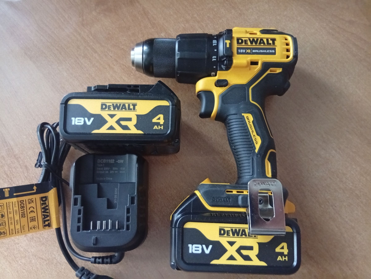 Шуруповёрт DeWalt DCD 709