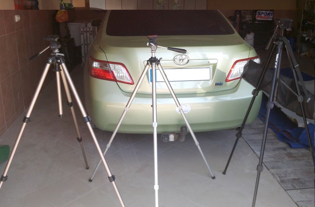 stative video, 1. din stînga "velbon sherpa 250" 1200 lei, 2. 1000 lei ...