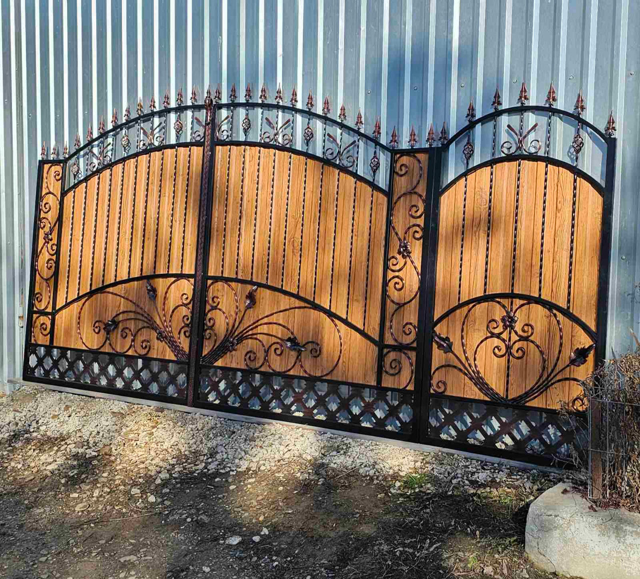 Ворота , есть в наличии. Ворота на заказ . Porti in stoc si la comanda