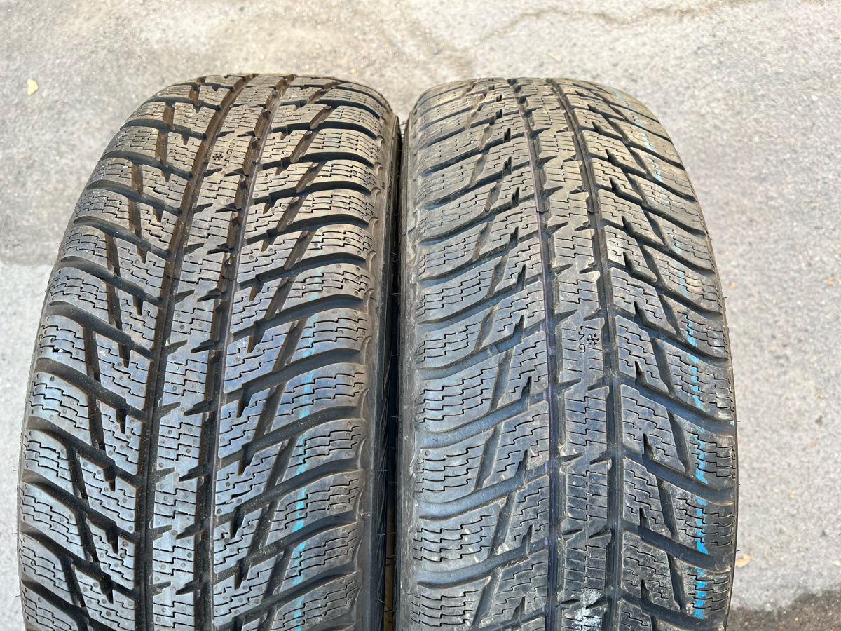 R17 215/65 Nokian WR SUV 3